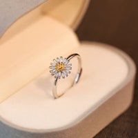 Daisy Rings - Etsy