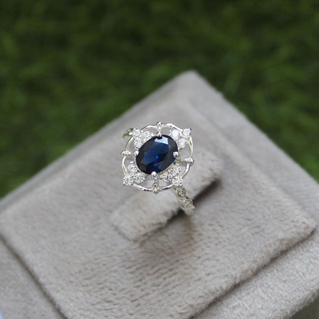 Handcrafted Royal Blue Sapphire Silver Ring Vintage Blue Sapphire Ring ...