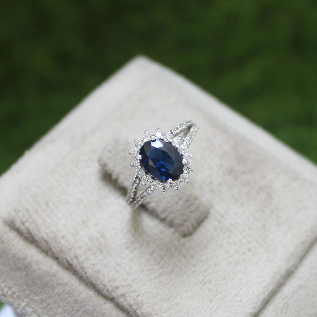 Vintage Oval Blue Sapphire Engagement Ring, Blue Gemstone Wedding Ring ...
