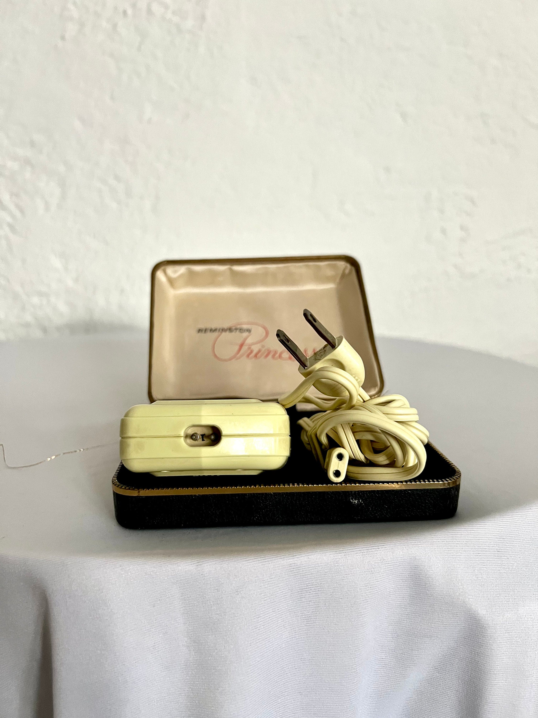 Lady Remington Shaver Princess 1950s Electric Razor in It's Original ...