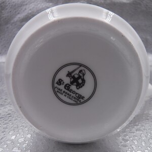 St George's SGE6 Bone China Red Berries and White Flowers Mug, Made in ...