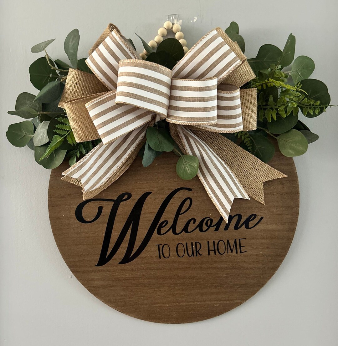 Welcome Wooden Door Sign | 18" Round, Customizable Bow - Etsy