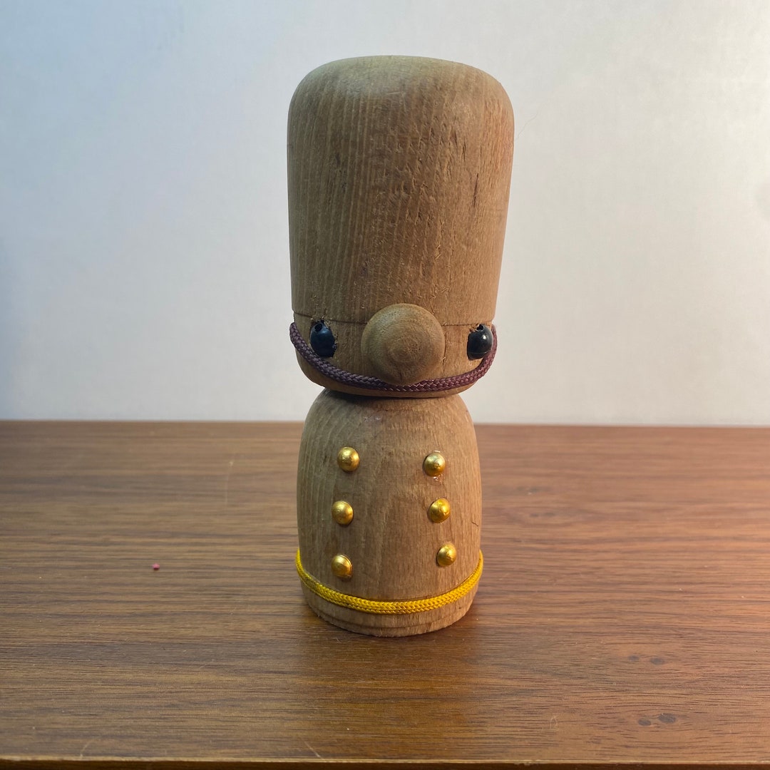 Vintage Stacking Soldier Salt and Pepper Shakers - Etsy