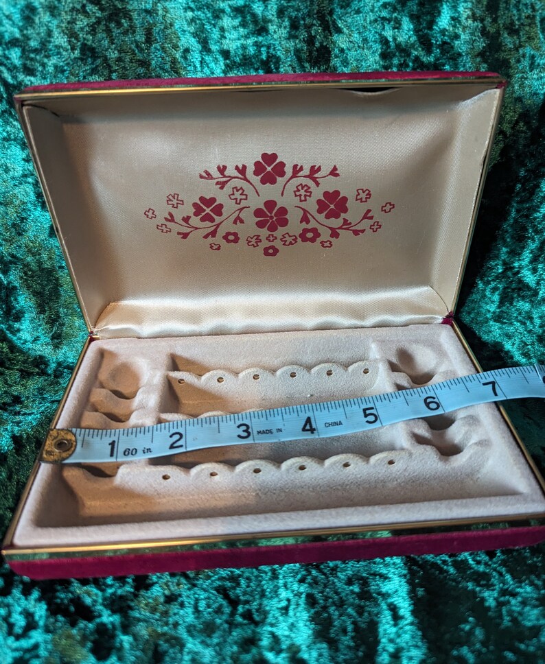 Vintage Red Velvet Clamshell Jewelry Box Travel Organizer for Earrings ...