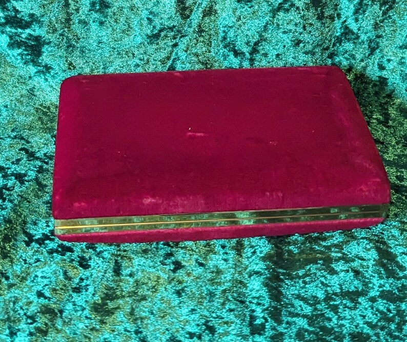 Vintage Red Velvet Clamshell Jewelry Box Travel Organizer for Earrings ...