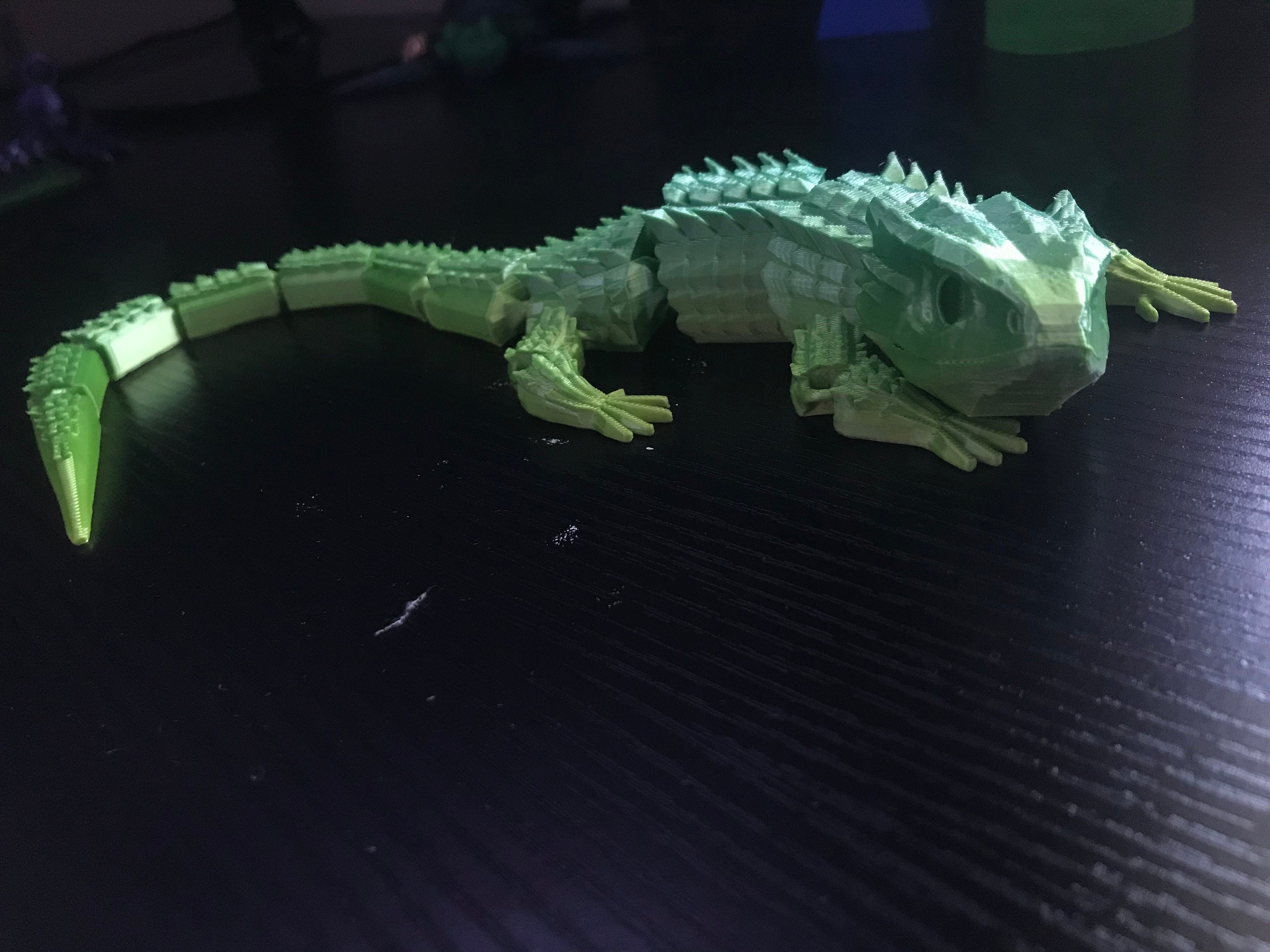 Articulated Crocodile Skink / Skink / Toy / Desk Toy - Etsy