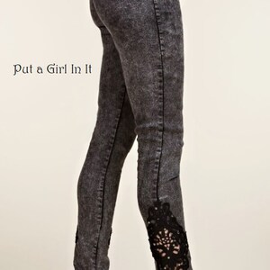 New Vocal Apparel Womens Black Embellished Crochet Lace Contrast ...