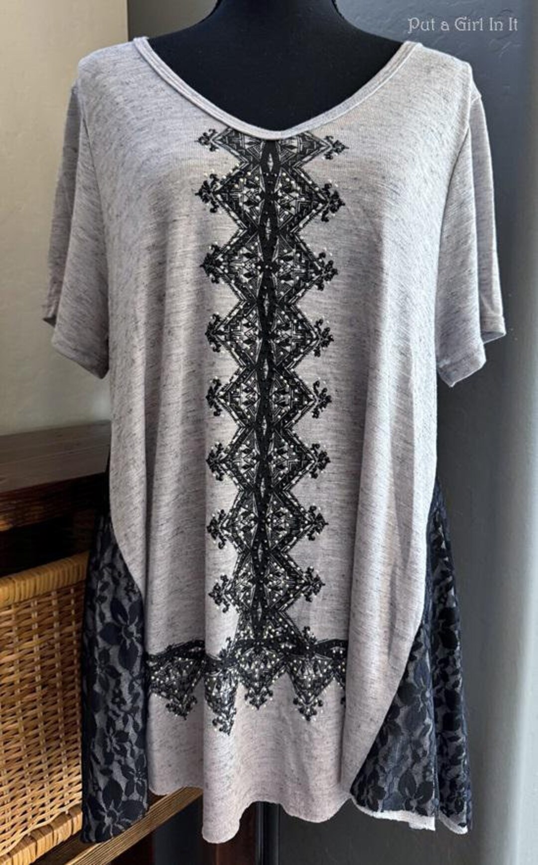 New Vocal Apparel Womens Plus Size Crystal Embellished Gray Black Lace ...