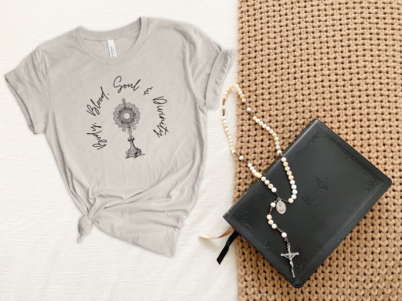 Catholic Shirt Eucharist Unisex Christian Tee T-shirt - Etsy