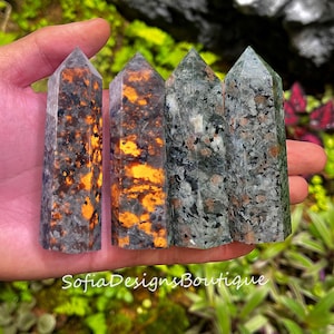 Yooperlite Stone Tower Flame Stone Single Point Crystal Tower Wand UV ...