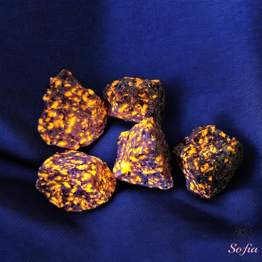 Raw Natural Emberlite Crystal UV Reactive Rough Stones Home Decoration ...