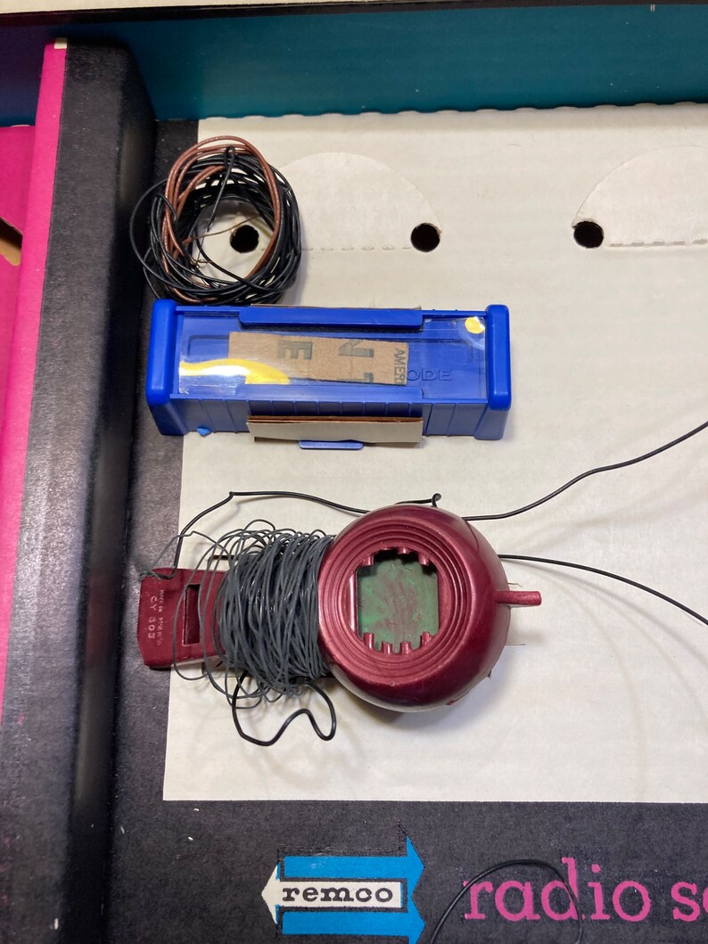 Vintage 1950s Crystal Radio Kit by Remco Canadian Version - Etsy