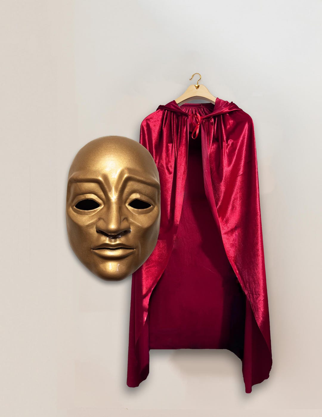 Eyes Wide Shut Mask & Red Velvet Cloak: Handmade Venetian Masquerade ...