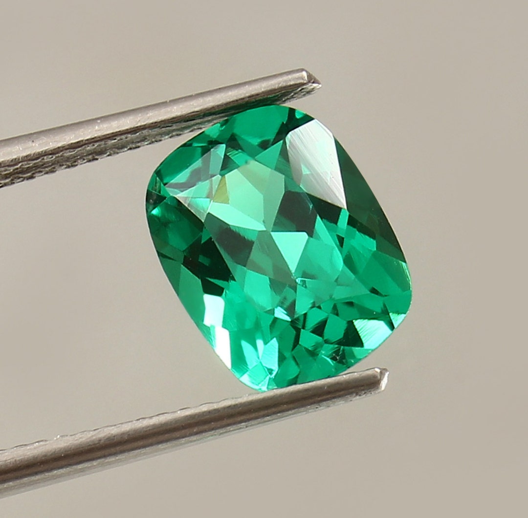 AAA+ 10x8 MM Flawless Zambian Emerald Loose Cushion Gemstone Cut, Green ...