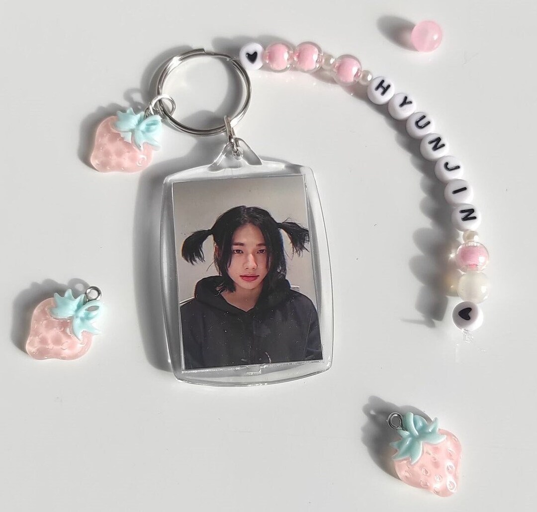 Hyunjin Stray Kids Keychain - Etsy