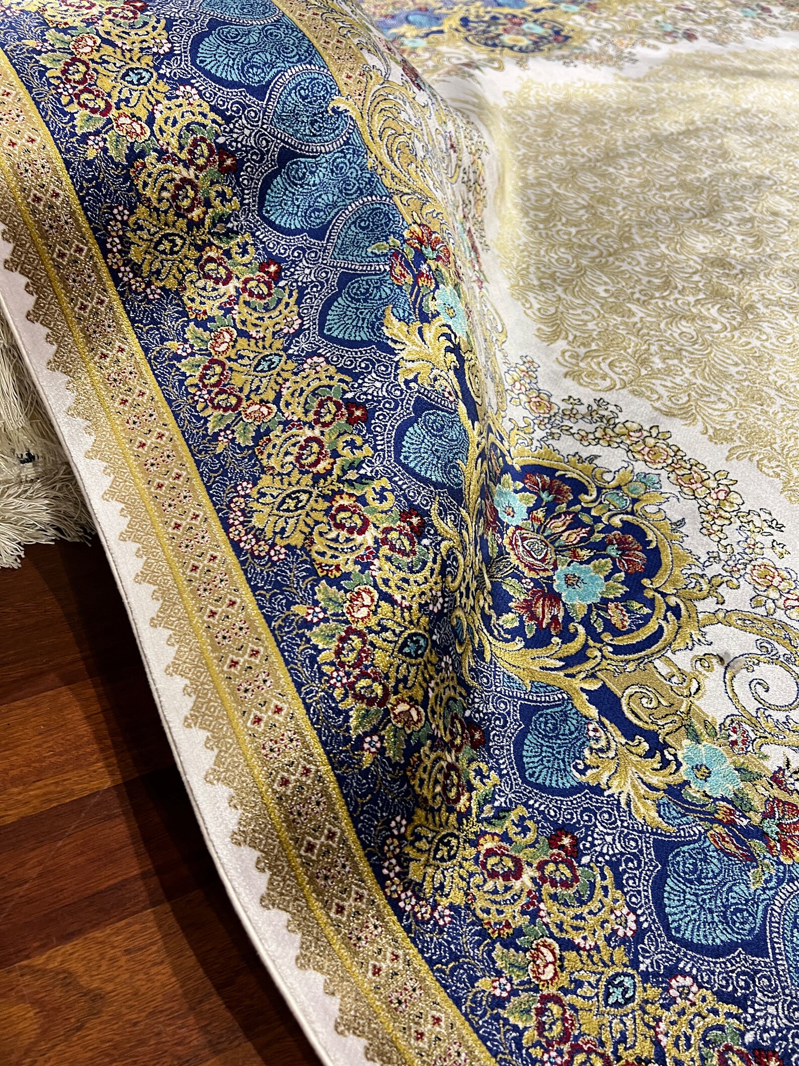 Blue Beige Persian Silk Rug, 7X10 Ft Luxury Silk Rug, Authentic Pattern ...