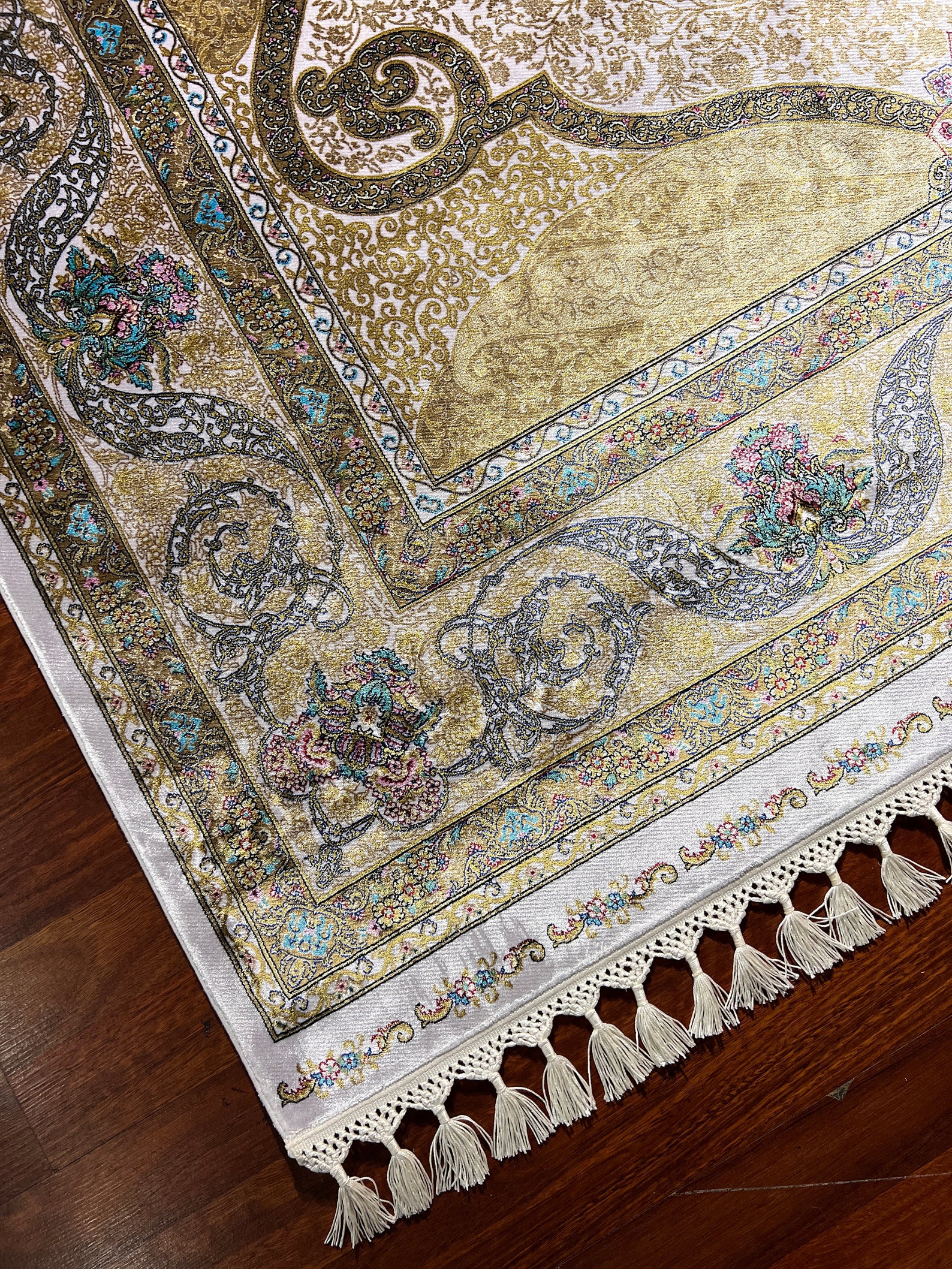 Premium Persian Design Silk Rug, 5x8ft Luxury Silk Rug Authentic Rug ...