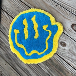 Trippy Smiley Face Rug - Etsy