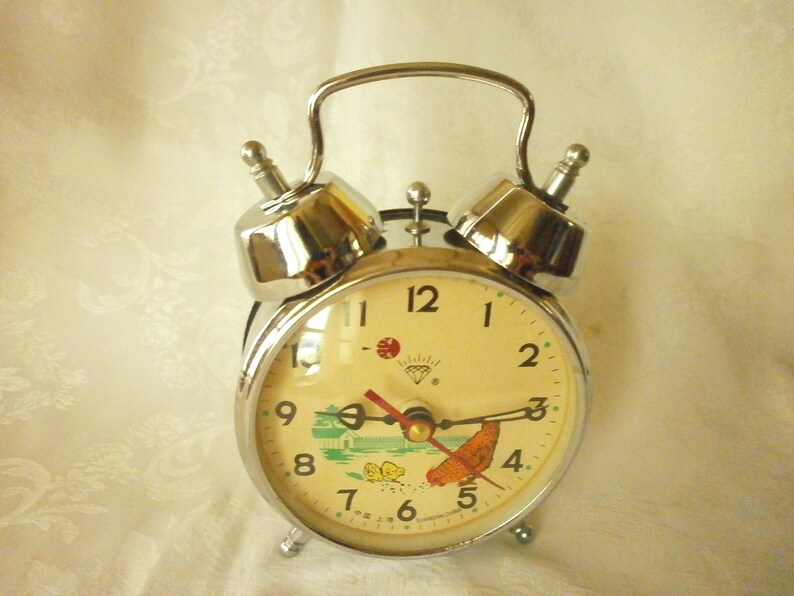 Vintage Old Alarm Clock Animated Pecking Chicken &baby Chicks Wind up ...