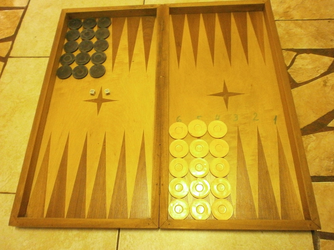 Vintage Game - Big Wooden Box Backgammon Chess With a Full SET 30 Bakelite PIECES - RARE - Etsy