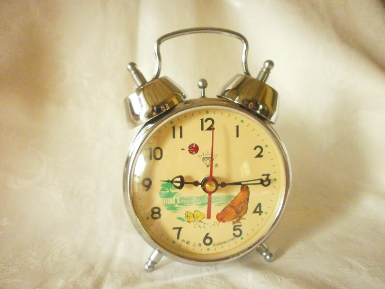 Vintage Old Alarm Clock Animated Pecking Chicken &baby Chicks Wind up ...