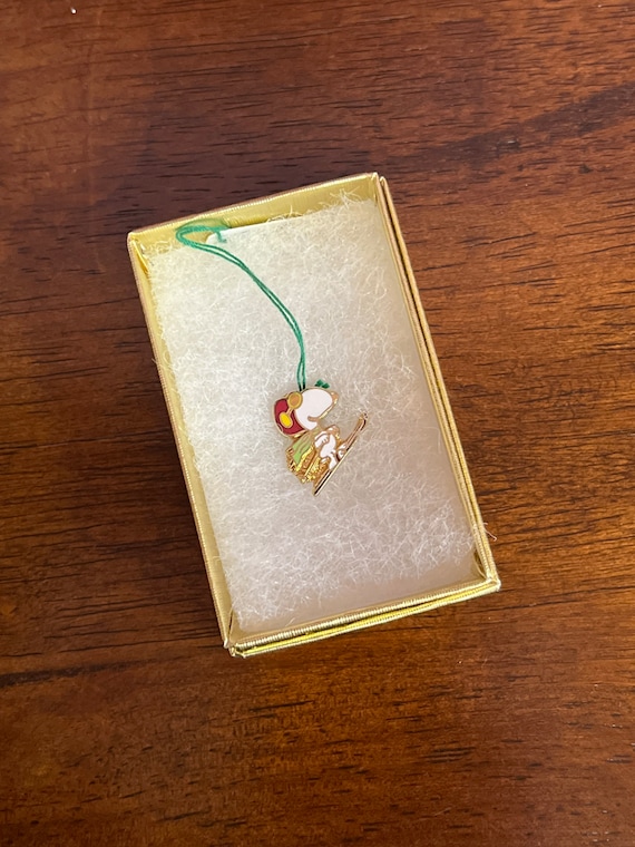 Snoopy the Red Baron Peanuts United Features Enamel C… - Gem