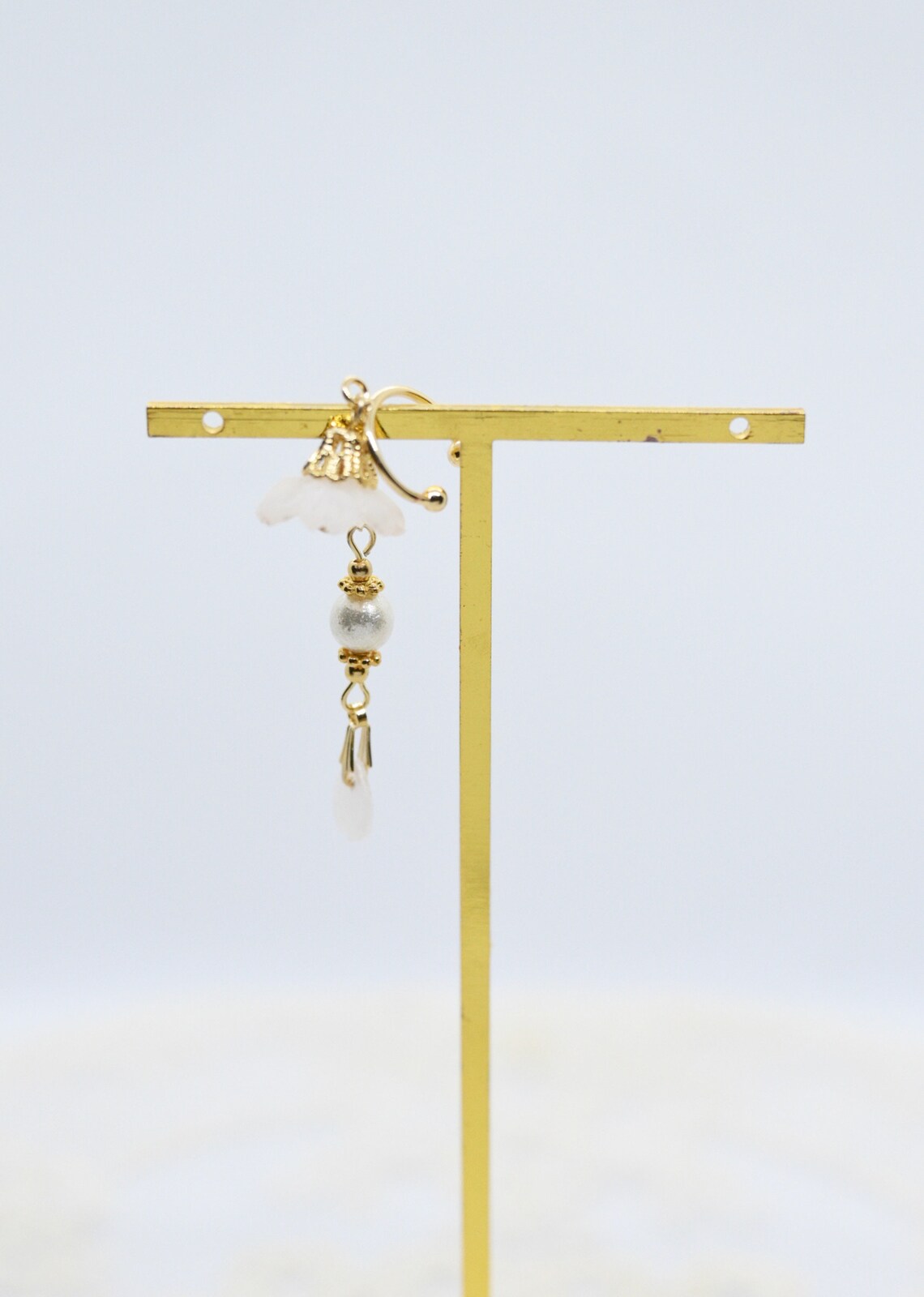 White Sakura Pearl Petal Ear Cuff - Etsy