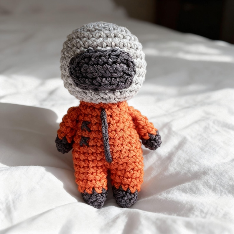 Astronaut Crochet Pattern - Amigurumi Plush Astronaut Tutorial in ...