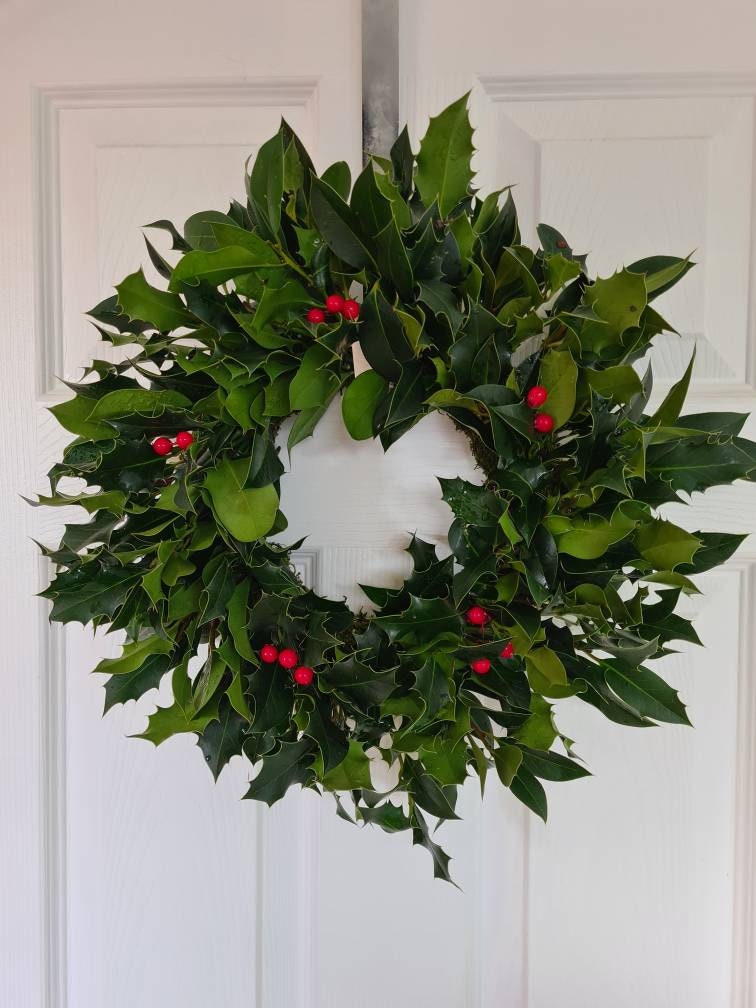Real Holly Wreath Fresh Holly Wreath Christmas Holly Wreath - Etsy