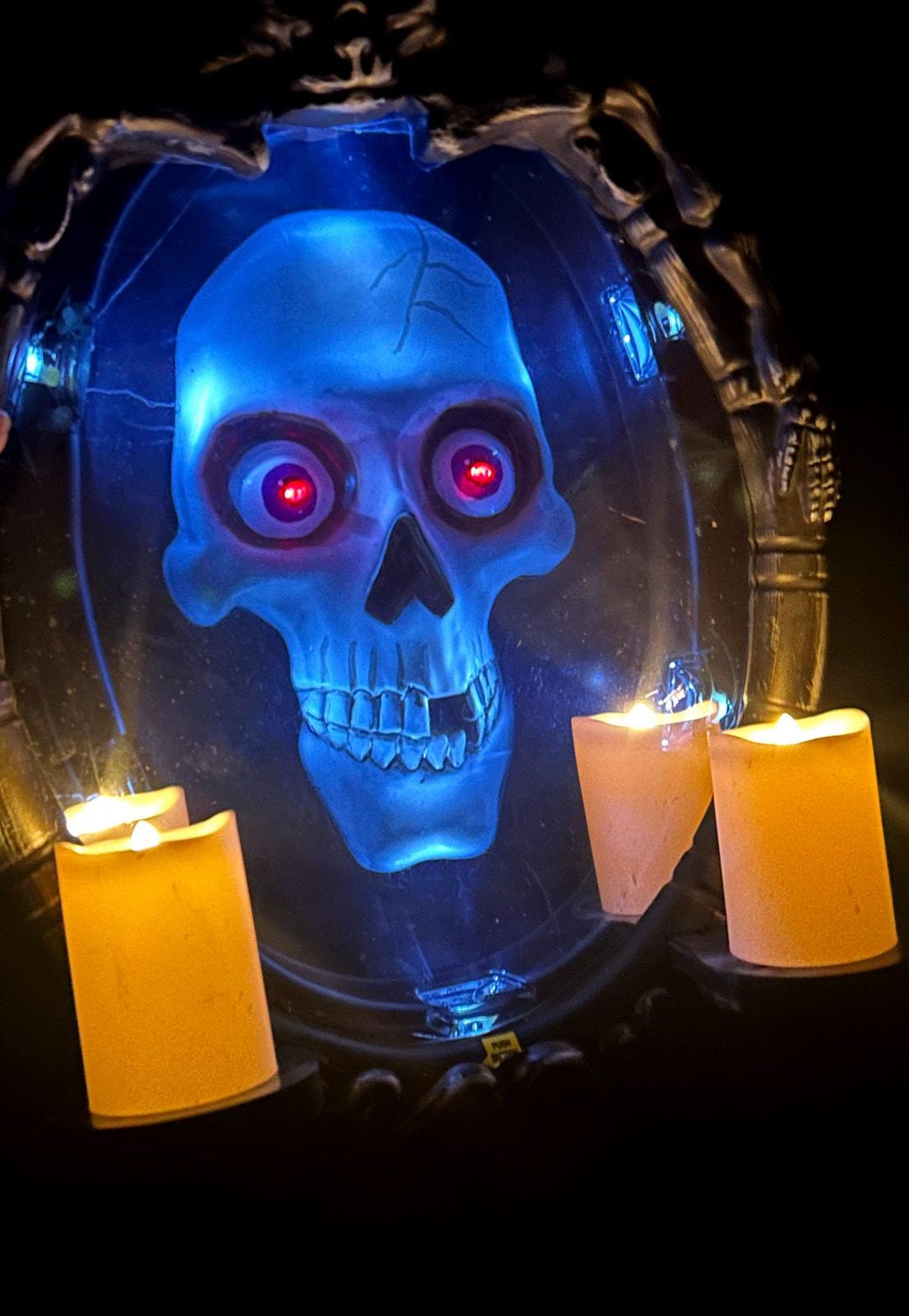 VNTG Rare Gemmy Phantom Mirror Glowing Eyes Skull Haunted House ...