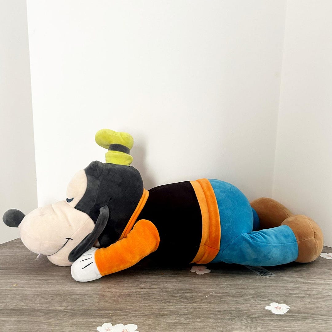 Walt Disney Parks Sleeping Dream Goofy Cuddleez Large Stuffed Plush HTF ...