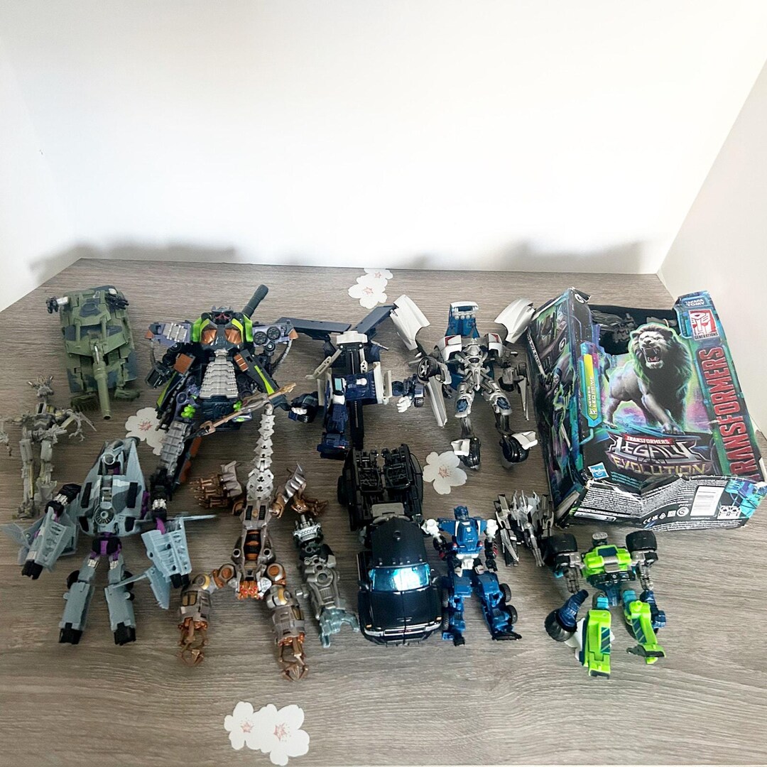 Transformer Action Figure Mix Lot Complete and Incomplete Autobots ...