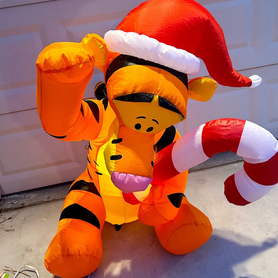Disney Gemmy Airblown Inflatable Tigger 4 Lit Christmas Candy Cane ...