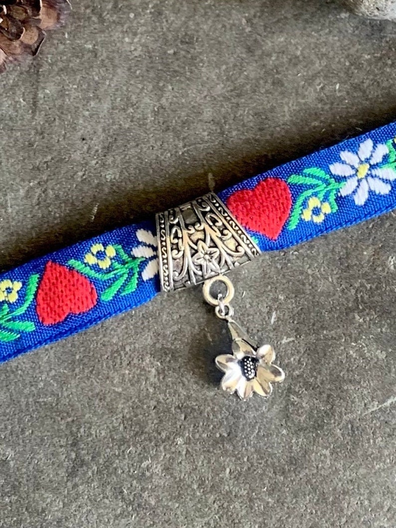 Choker Gentian Flower Pendant Choker: Alpine Edelweiss Ribbon Necklace ...