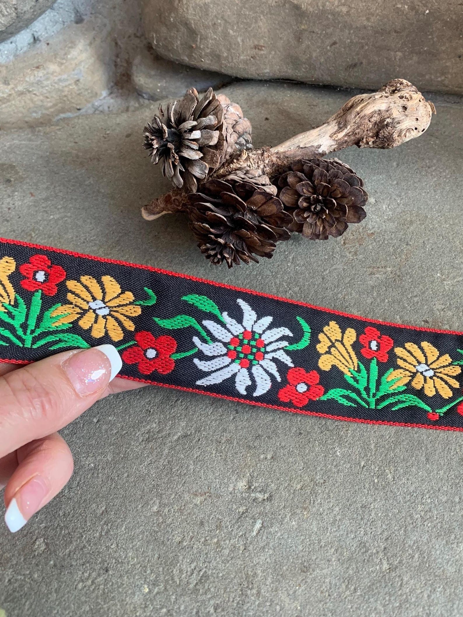 Wide Bavarian Choker Edelweiss Flower Jaquard Fabric Ribbon; Adjustable ...