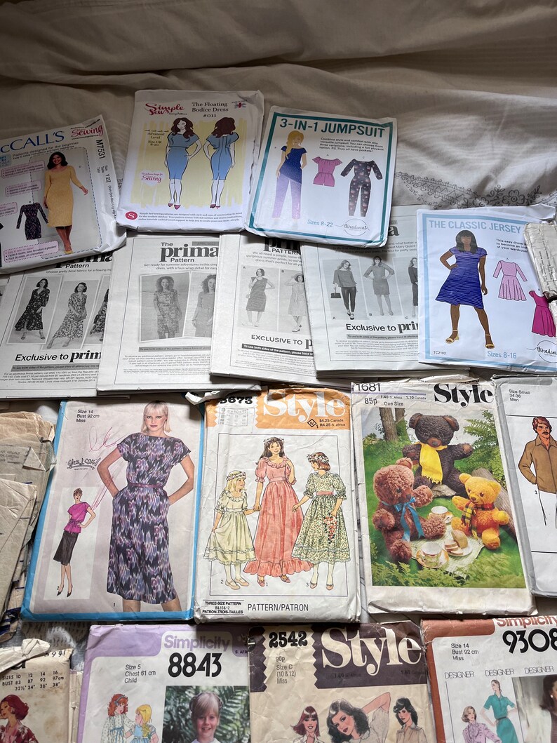 Large Bundle of Dress Making Patterns and Sewing Projects Teddies ...
