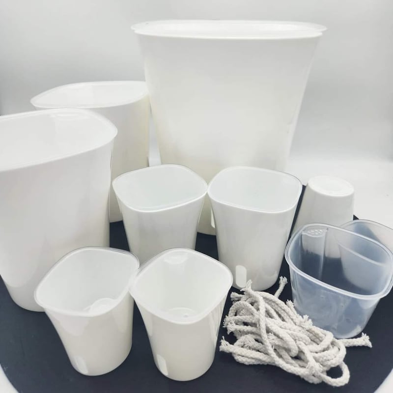 4 Self Water Pot - Etsy