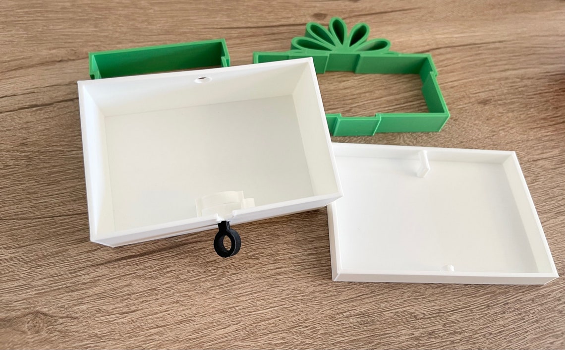 Cute 3D Printed Lockable Gift Card Present / Christmas Present Box ...