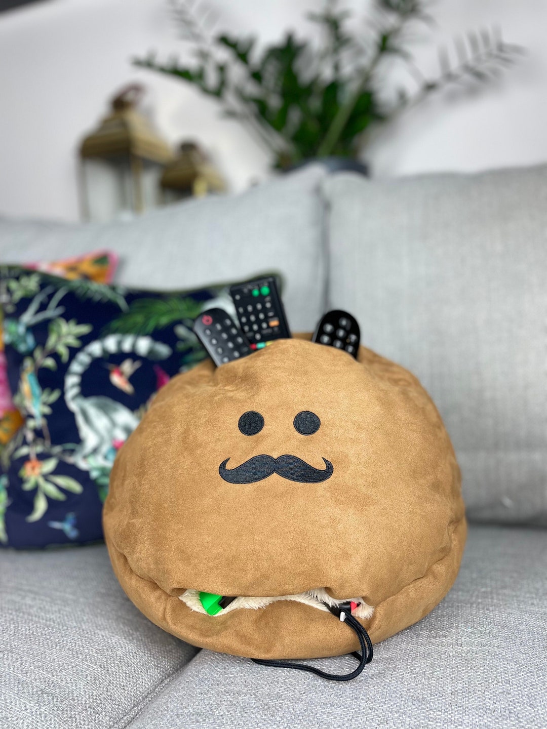 Remote Control Storage Cushion Holds Phones Games Controllers Remote ...