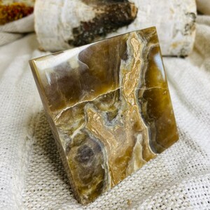 3 1/8” Banded Rootbeer Calcite Pyramid - Etsy