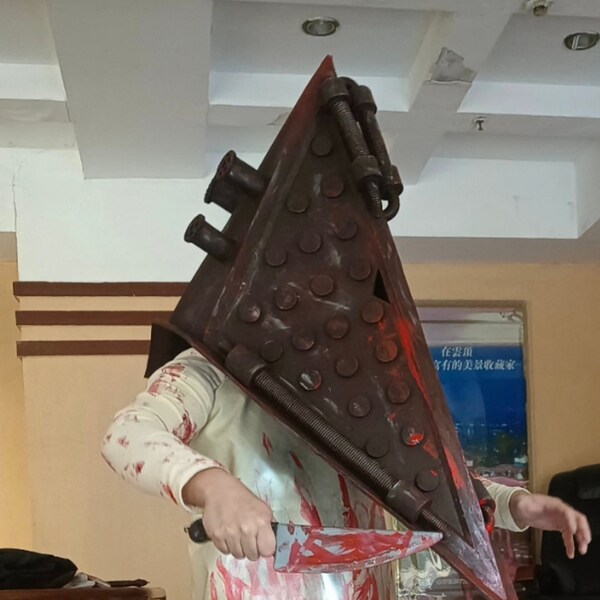 Pyramid Head Cosplay - Etsy