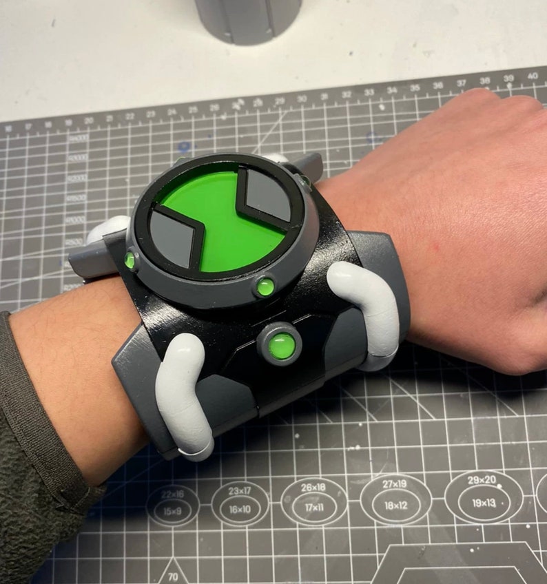 Relojes Ben 10 Omnitrix Reloj ben10 real, giro, rebote, acciones ...
