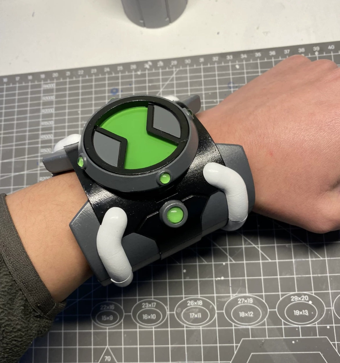 Ben 10 Omnitrix Watches Real Ben10 Watch, Spin, Bounce, Snap Actions ...