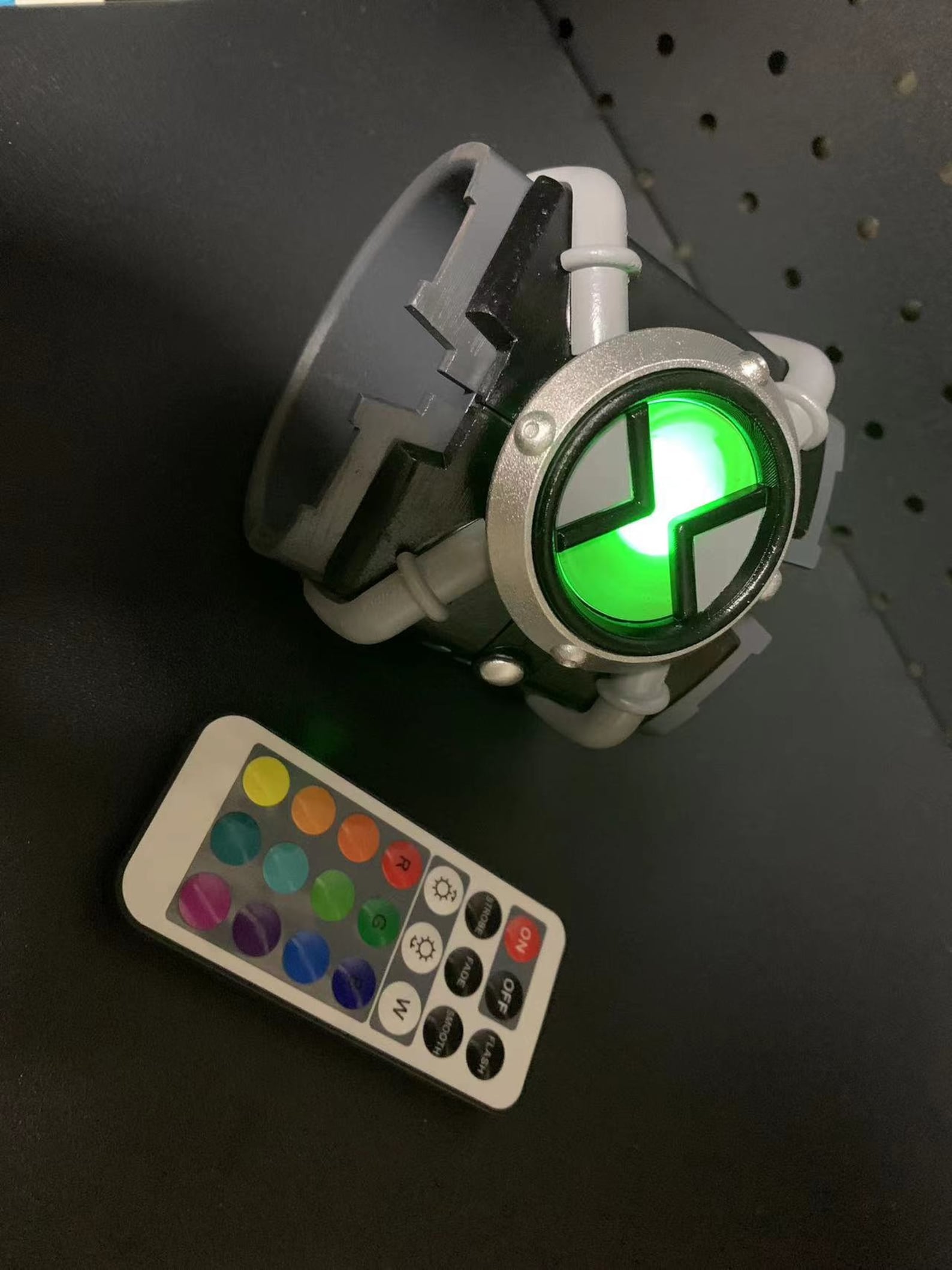 Ben 10 Omnitrix Watches Real Ben10 Watch, Spin, Bounce, Snap Actions ...