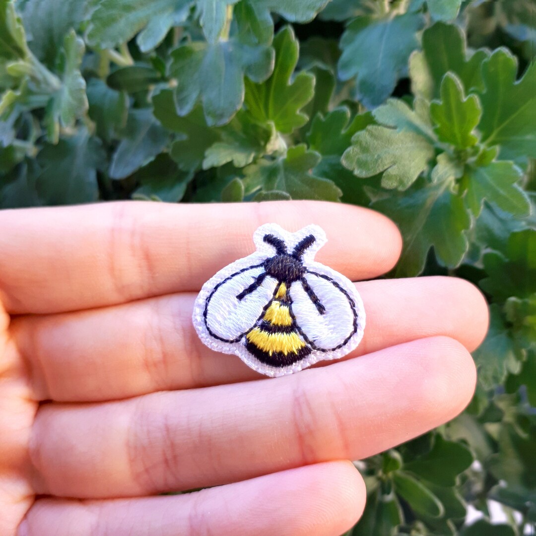 Iron-on Patch Honigbiene Biene Aufbügel Patch Aufbügler Aufnäher Applique Klein Macro Kawaii ...