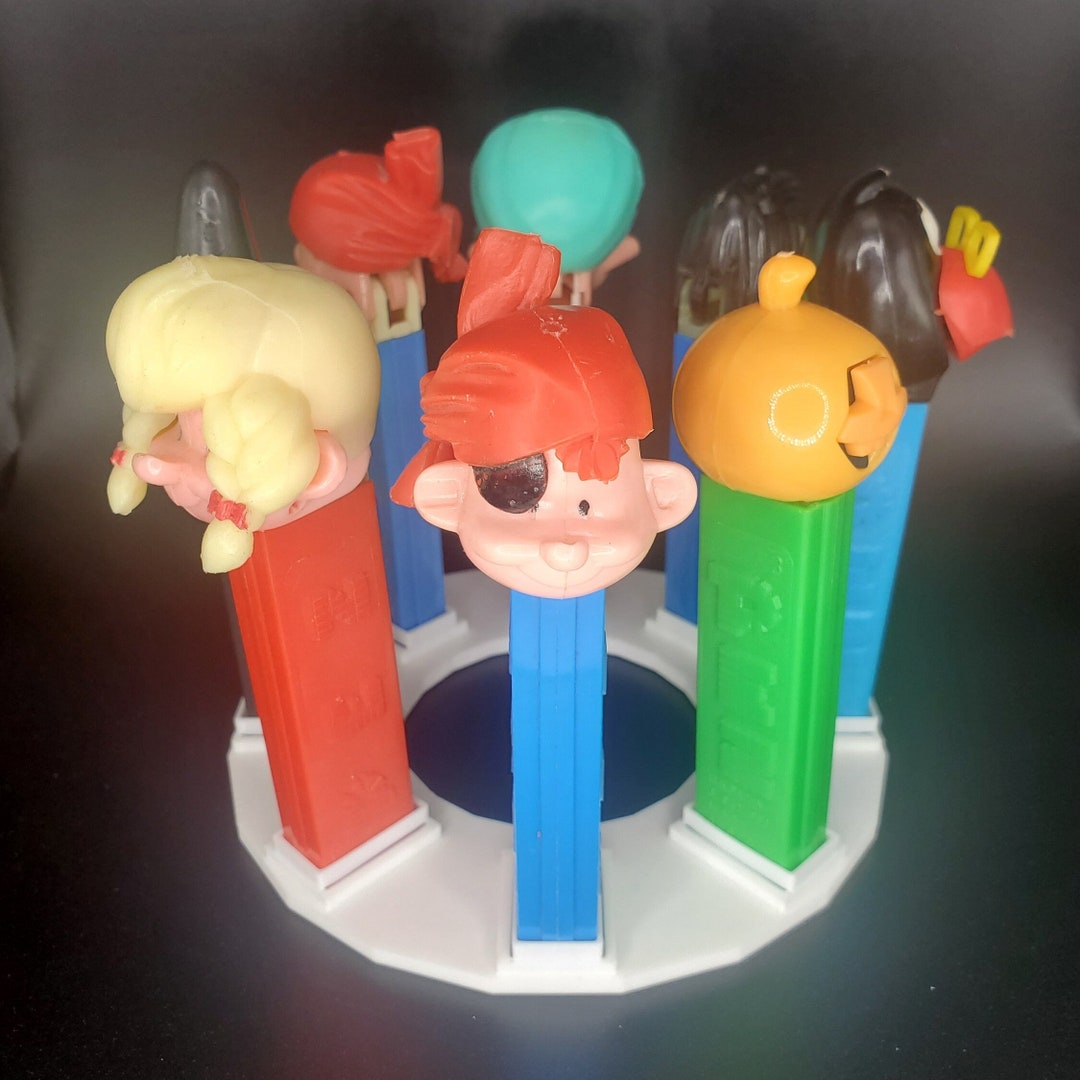 Circular Pez Display Stand, Holds 8 Vintage No Feet PEZ! (pez NOT ...