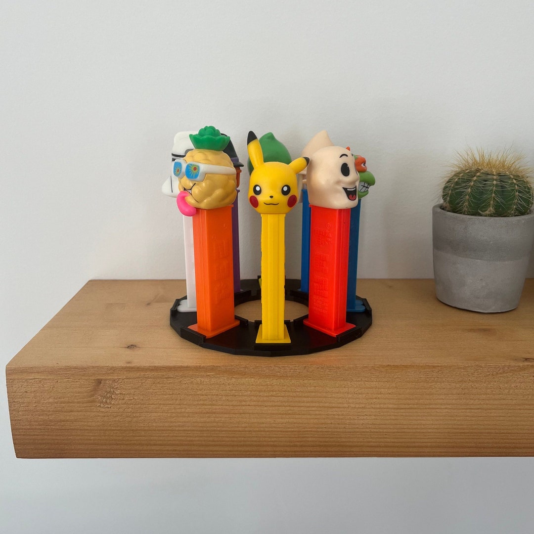 Circular Pez Display Stand (holds 8 Footed Dispensers) Pez Display Case ...