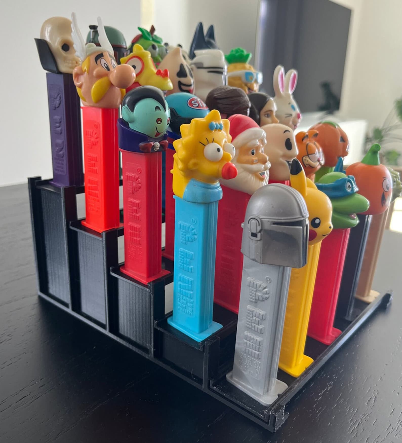 Pez Dispenser Stadium Display Stand, Display Case Holds 25 Footed Pez ...