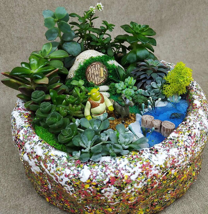 Set of 2 Pieces. Shrek. Famous Cartoon Character. Favorite of Many ...