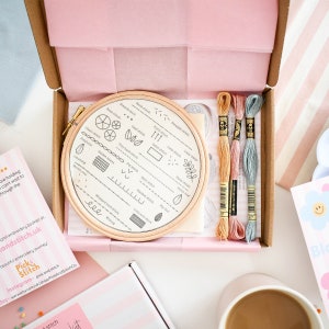 Stitch Along Embroidery Kit / Complete Beginner Embroidery Kit / Pick ...